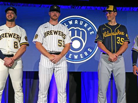 Milwaukee Brewers Uniform History Mlb Milwaukee Brewers Retro Classic