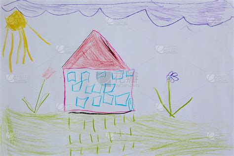 幼稚地画房子里的花朵和蝴蝶