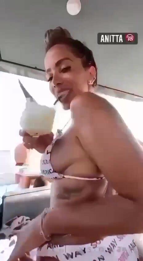 가장 핫한 절친한 친구들의 섹스 모음집 Cnn Amador