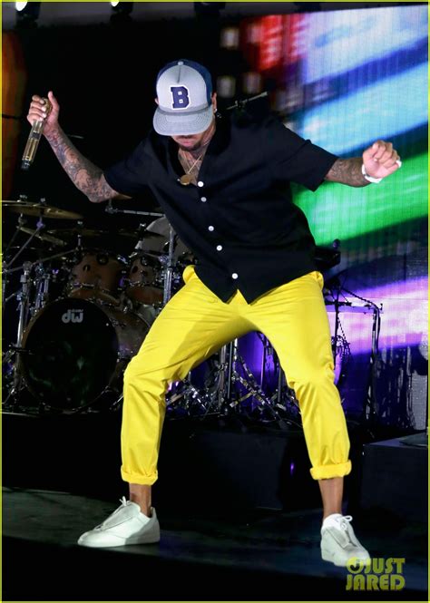 Photo Nicki Minaj Iheartradio Pool Party 15 Photo 3382348 Just Jared