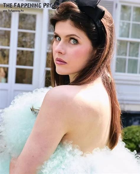Alexandra Daddario Sexy Bts Photos The Fappening
