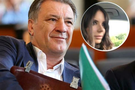 MamiĆ Smuvao 30 Godinu MlaĐu Ženi Se TreĆi Put Misteriozna Lepotica