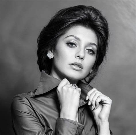 گوشه نشین گوگوش طرفداری