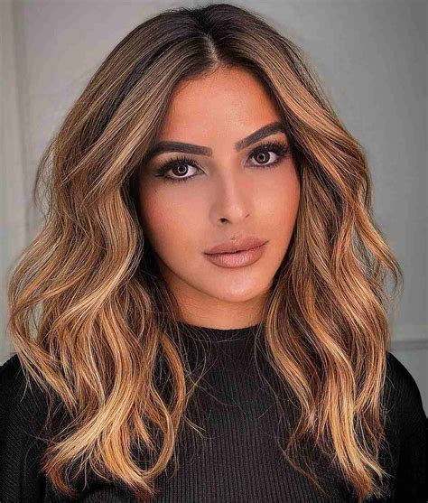 24 Flattering Middle Part Hairstyles In 2019 5 Brilliant Hairstyles To