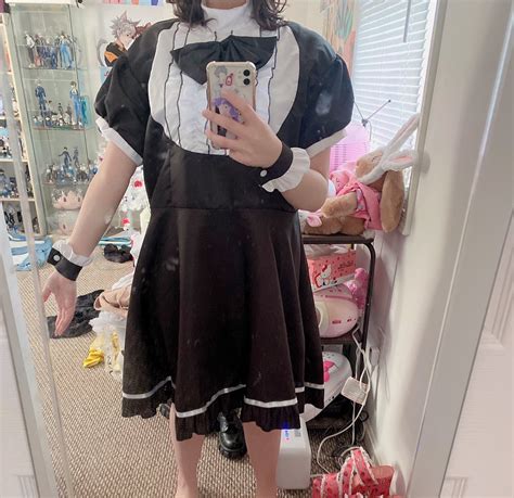 Shinji Ikari On Twitter The Shinji Maid Outfit Does Not Fit Anymore It Is Too Big For Me