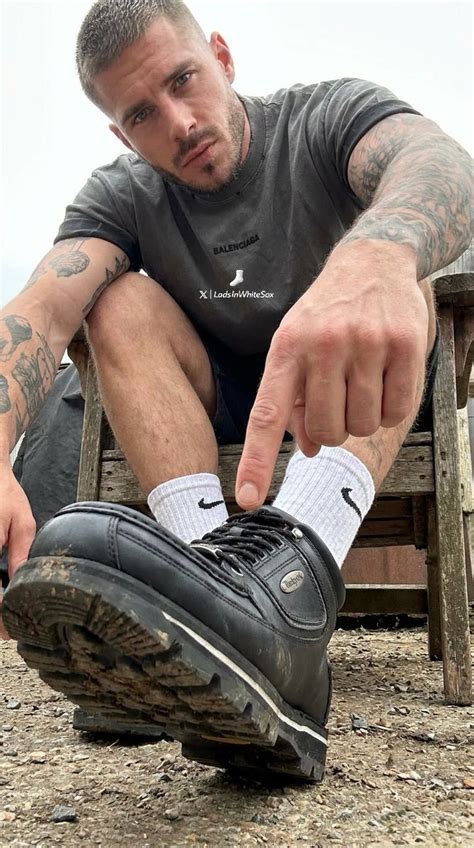 Lunchtime Treat Subs Your Lunch Is On His Boots Start Licking 👅