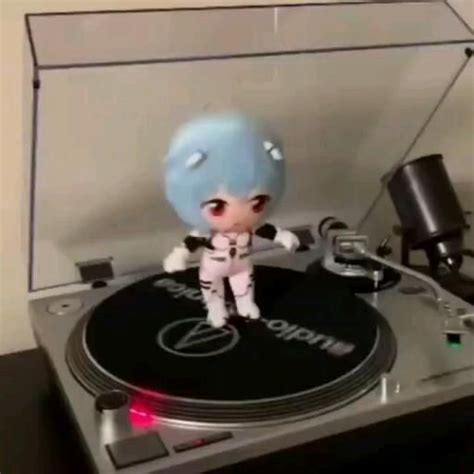 Pin By Rini On Rei Chiquita Some Funny Videos Neon Evangelion Anime Funny