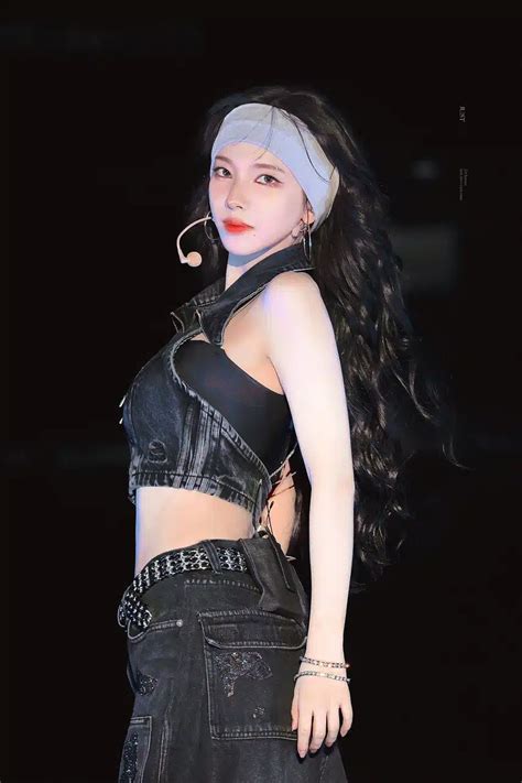 멜론 1위기념 다시보는 카리나 솔로 Up 팬플러스 커뮤니티