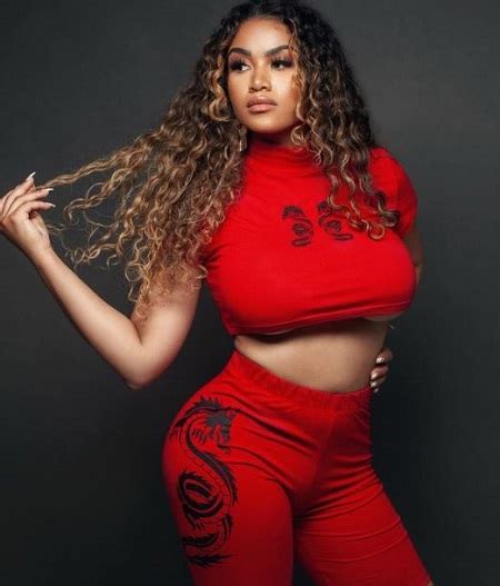 Hot Sexy Michaela Mendez Bikini Pics