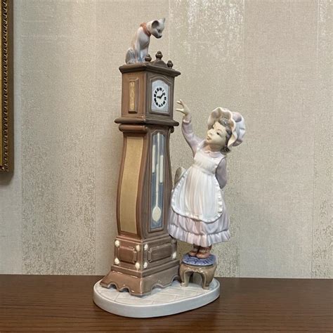 Фарфорова статуетка Lladro «переведення часу — ціна 11000 грн у каталозі Статуетки Купити