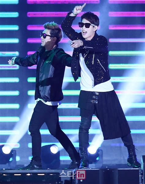 [포토]가수 김원준 쇼 끝은 없는거야