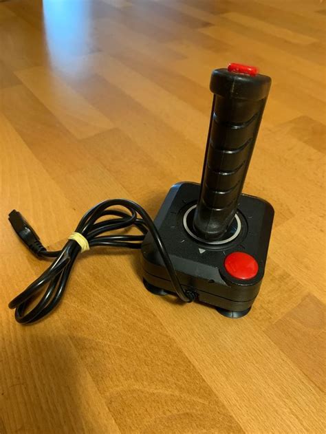 Joystick Negro Modelo Para Sega O Atari Db9 De Segunda Mano Por 5 Eur