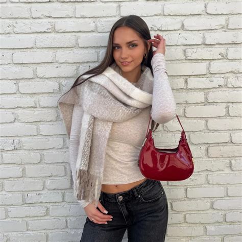 Amara June Lyons Hot Or Nah Instagram