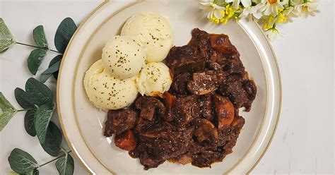 비프 부르기뇽 만들기 연말 홈파티음식으로 추천하는 프랑스요리 뵈프 부르기뇽 레시피