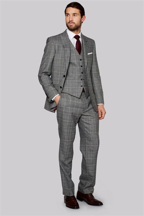 Pin by antal880 on 1 1férfi divat Mens fashion suits Mens suits