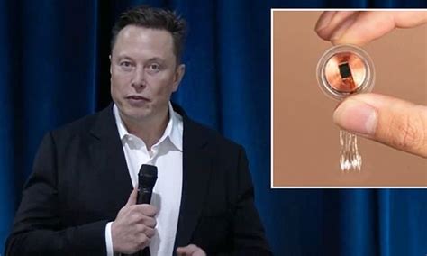 Elon Musk Demonstrates His Neuralink Implants Brain Machine Interface