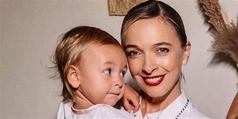 Василіса Фролова показала сімейне фото з чоловіком Nv