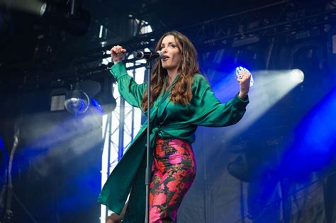 Jenifer Bartoli Performs Live At Festival Paris Paradis In Paris 09