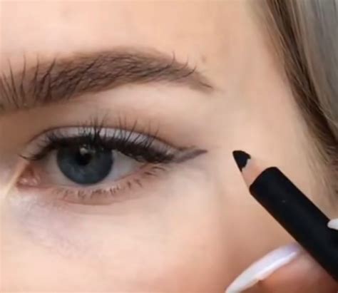 Стрелки если нависшее веко как нарисовать