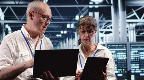 Managers Crosschecking Server Rigs Stock Video Video Of Business System 289956535