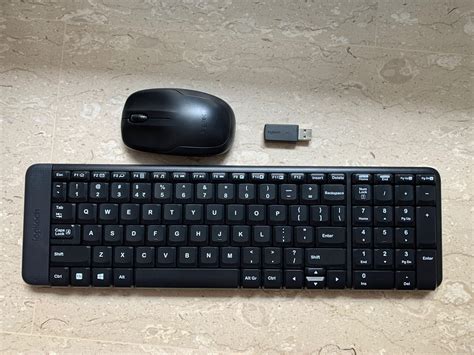 Logitech Mk220 Wireless Keyboard Mouse Computers And Tech Parts And Accessories Computer Keyboard