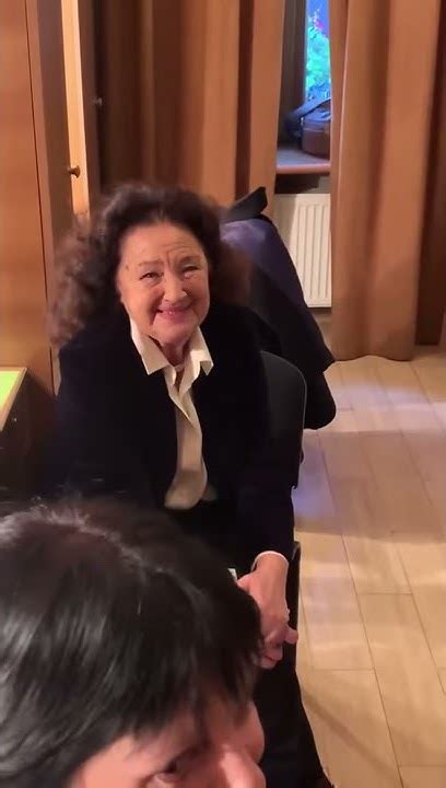 ერთაოზისა და მარგალიტას შეხვედრა 47 წლის შემდეგ არიადნა შენგელაიას კადრები კულისებიდან Youtube