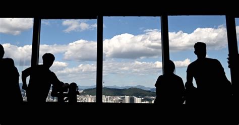 전국 ‘맑은 하늘 초여름 날씨