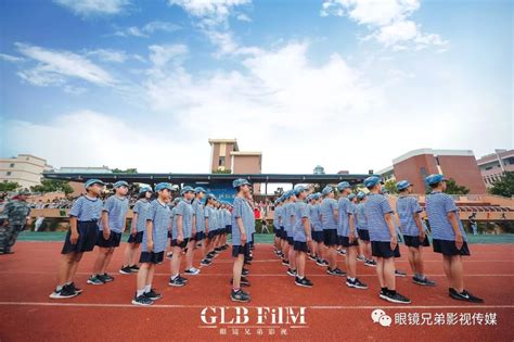 海门中学校服海门中学校徽大山谷图库