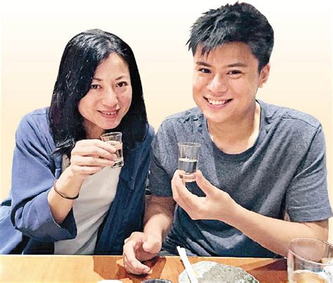 絲絲講場恒生李佩珊囝囝係狀元 東方日報