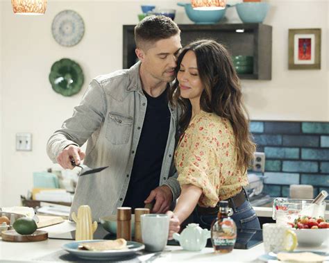 Photo De Melissa Oneil The Rookie Le Flic De Los Angeles Photo Eric Winter Melissa O