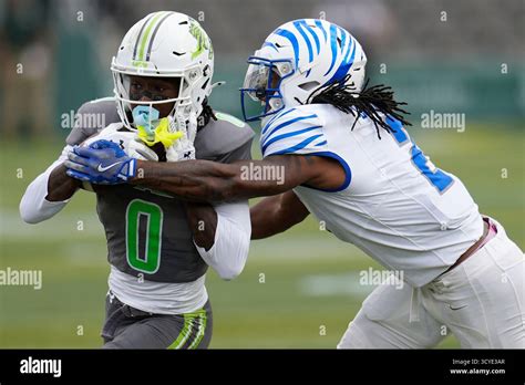 Uab Wide Receiver Iverson Hooks 0 Runs Against Memphis Defensive Back