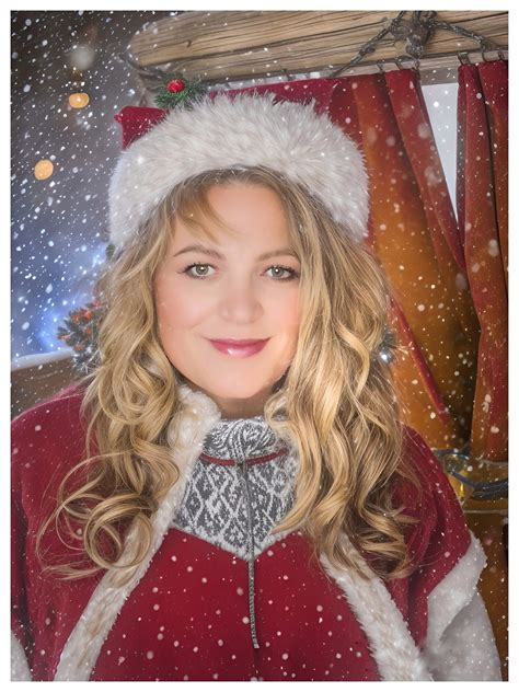 Mrs Santa • Susie S Model Cosplay Modelling Image • Image Id 977270