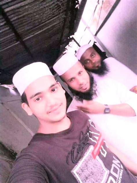 চাঁদের আলো নদী হাসে ফোটে গোলাপ ফুল সত্যি কথা বলি আমি