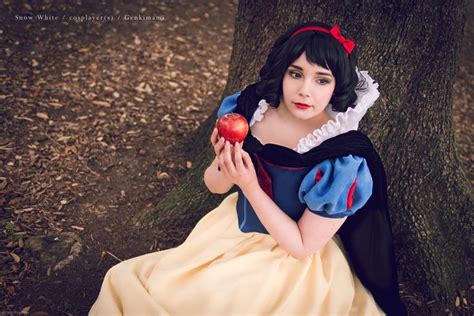 Snow White Cosplay By Majin Buchoy Snow White Cosplay Princess