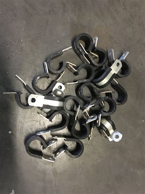 10 Ms21919wdg10 5 8 Umpco Single Loop Cushioned Clamp