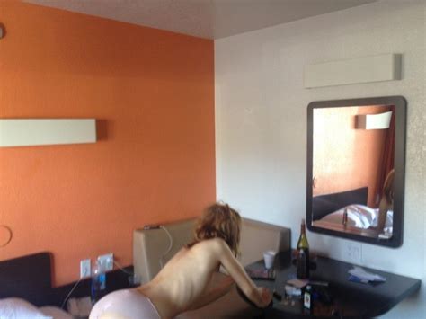 Голая Эмили Браунинг в 2014 Icloud Leak The Second Cumming