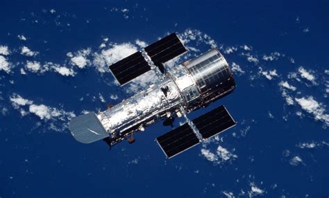 Nasa And Spacex Explore Deploying Dragon Spacecraft To Service The