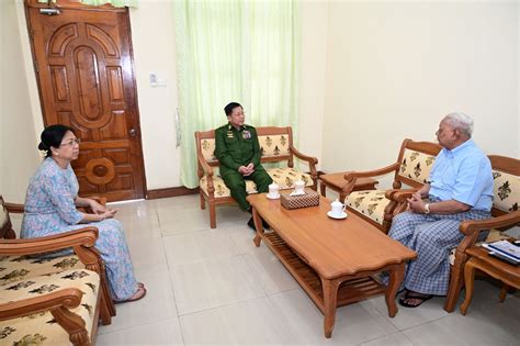 နိုင်ငံတော်စီမံအုပ်ချုပ်ရေးကောင်စီဥက္ကဋ္ဌ တပ်မတော်ကာကွယ်ရေးဦးစီးချုပ် ဗိုလ်ချုပ်မှူးကြီး မင