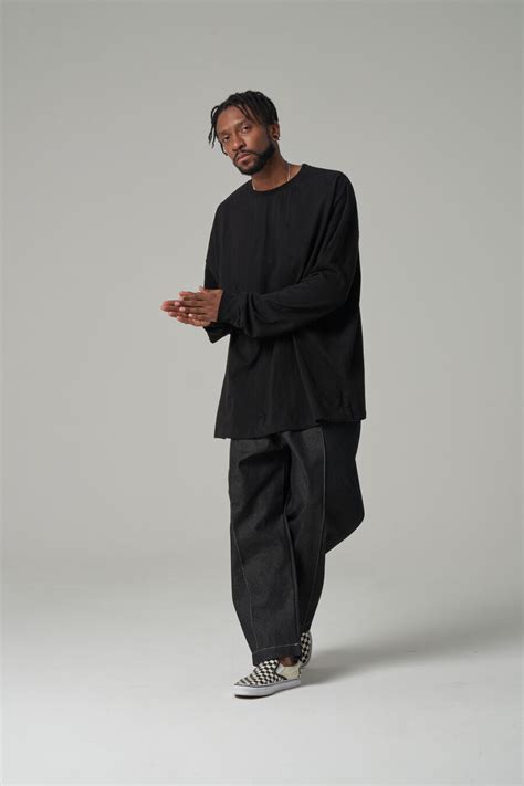 벌룬 라운드 박스티 블랙 감도 깊은 취향 셀렉트샵 29cm