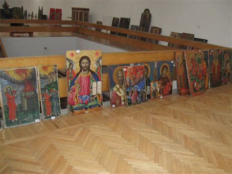 Костадиновска Стојчевска и Цветковски Чинот на реституција на иконите е историски