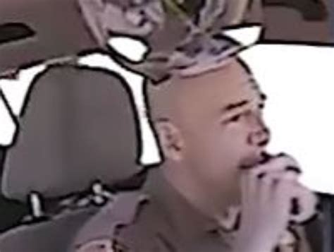 Un Policier Se Fait Tirer Dessus Dans Une Violente Course Poursuite