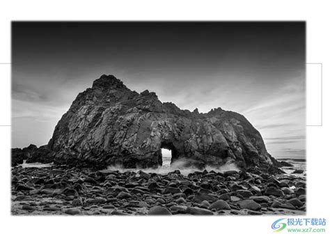 Ppt如何设置图片的柔化边缘效果？ Ppt设置图片柔化边缘效果的方法 极光下载站