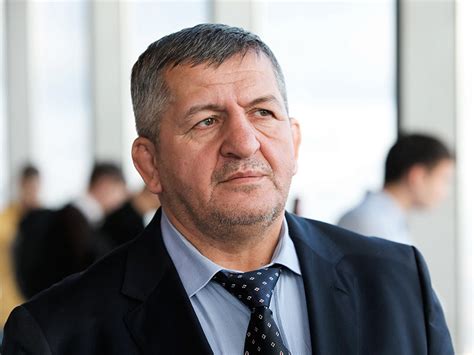 В возрасте 57 лет умер отец и тренер Хабиба Нурмагомедова