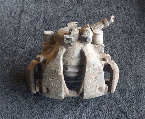 Преден Десен Спирачен Апарат Фиат Мареа Браво Брава N Спирачни системи Резервни част