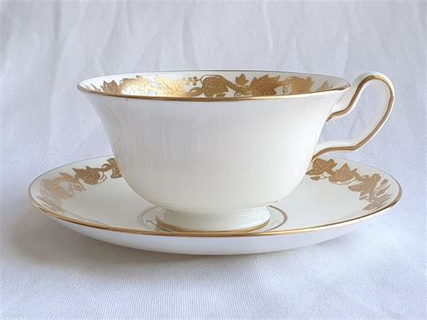 웨지우드 화이트홀 피오니잔 소서 듀오 세트 무료 배송 홍차잔 커피잔 앤틱잔 빈티지잔 도자기 본차이나 영국 찻잔 접시 그릇 컵 핸드드립 홈카페