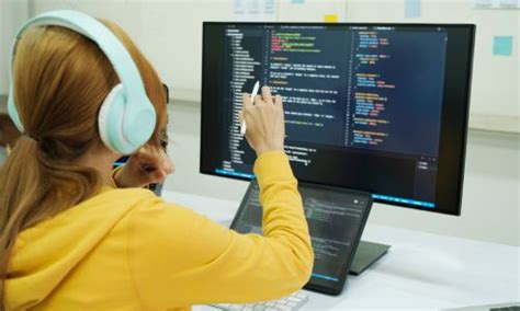 exploring artificial neural networks in tensorflow for machine learning