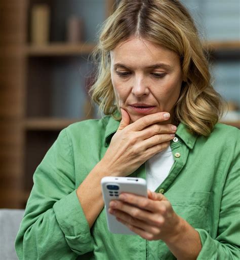 How To Stop Doomscrolling—expert Tips And Advice — Purewow