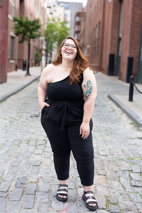 Essential Steps To Making An Irresistible Plus Size Dating Profile