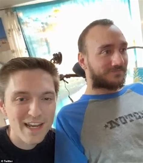 Paraplegic Man Implanted With Neuralink Brain Chip Plays Chess Using