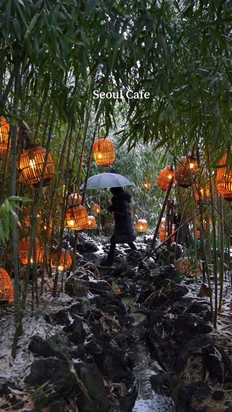 주소록 어른들의 웅장한 만화책 카페📚 웅장하고 멋진 분위기 속 프라이빗 한 좌석에서 만화책 보기 좋은 카페예요 이곳은 어른들을 위한 만화 카페로 소문난 ‘그래픽